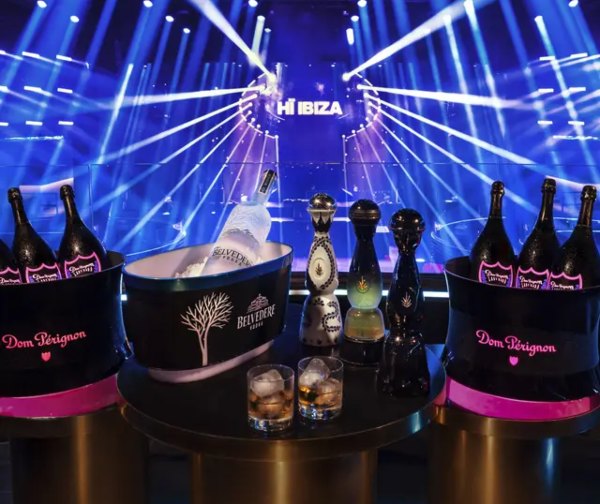 Hï Ibiza VIP: Book your VIP Table - Niseus Group